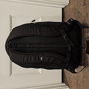 Brenthaven | Bags | New Brenthaven Prostyle Backpack Nwot | Poshmark